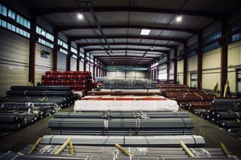 Leistungen - MANFRED REINER Röhren- und Stahlhandel GmbH